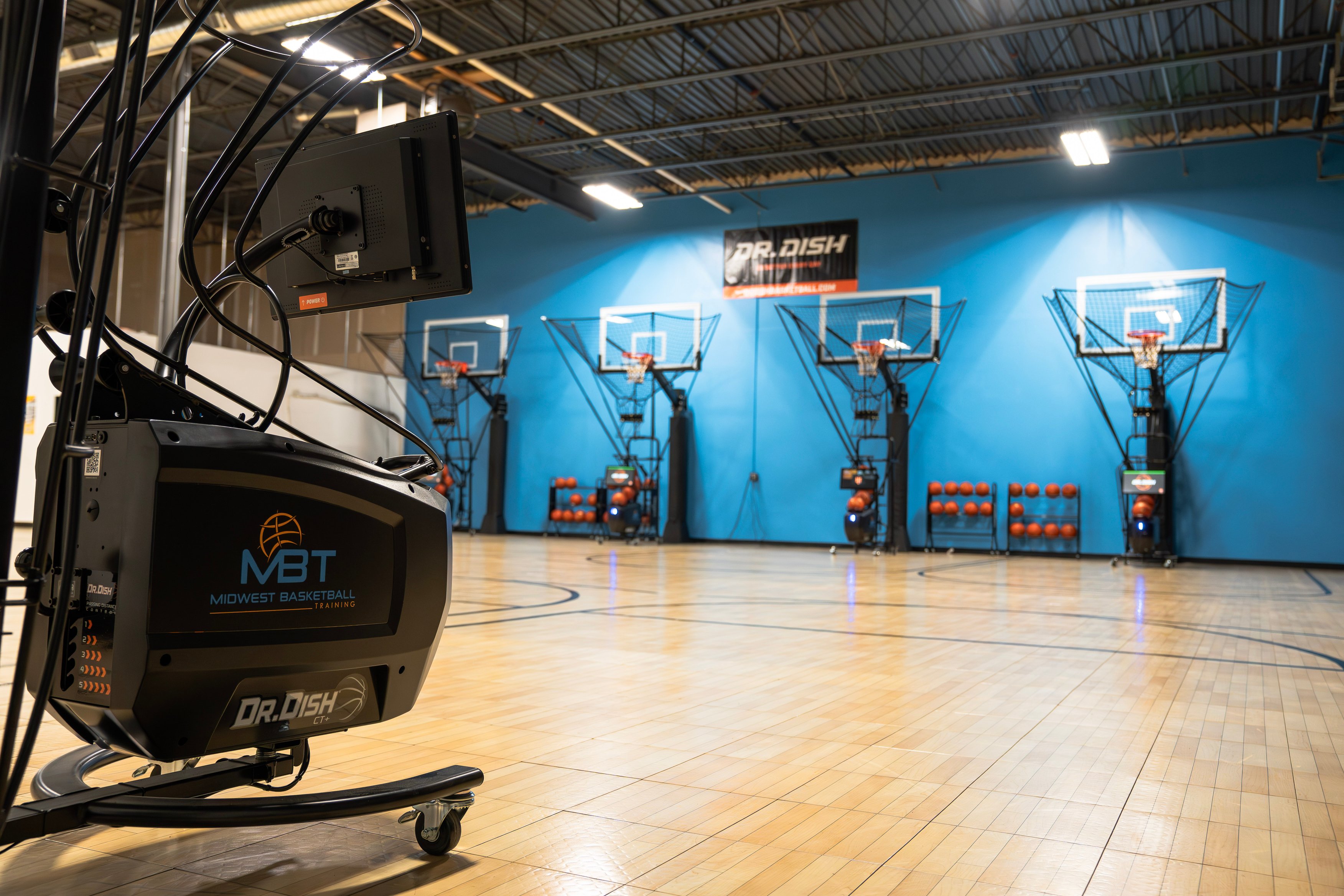 3 Benefits of Training at a Basketball Facility
